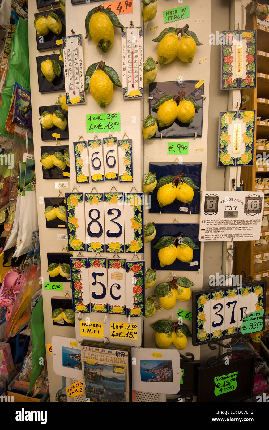 Limone sul garda lemons hi-res stock photography and images - Alamy