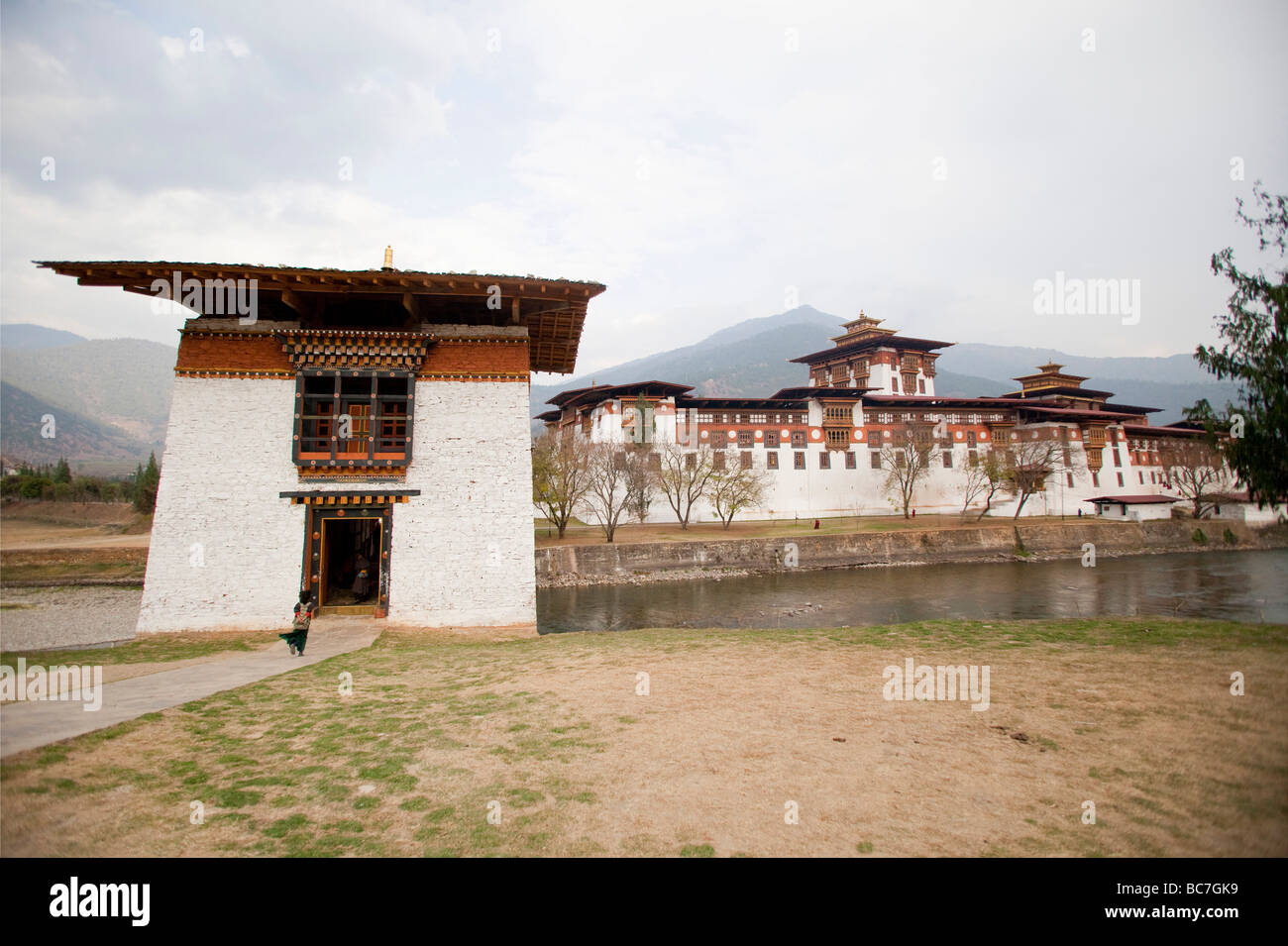 Punakha Dzong Monastery and River Pho Chu and Mo Chu (Phochhu , Mochhu ...