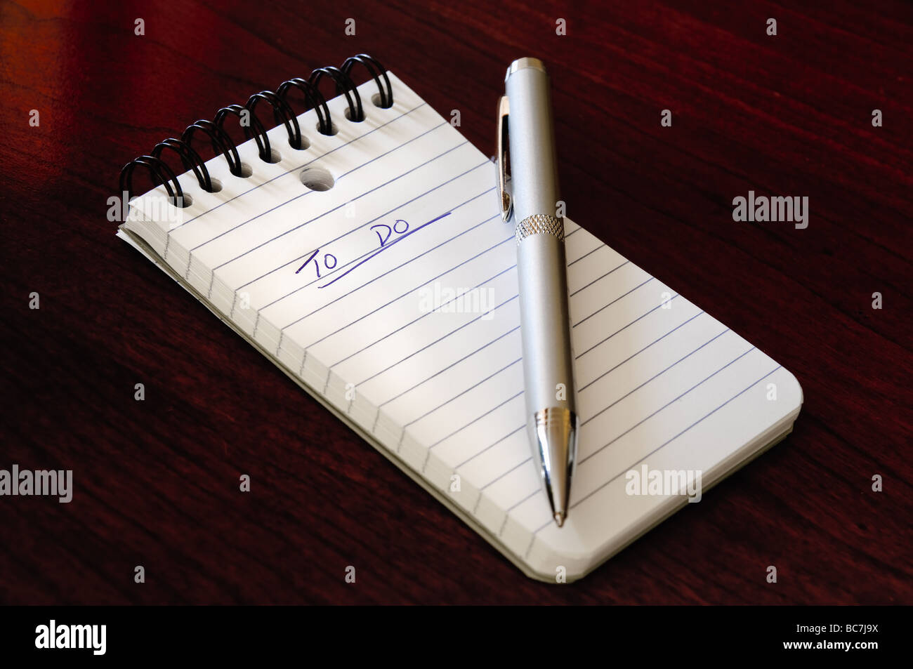 Checklist pen hi-res stock photography and images - Alamy