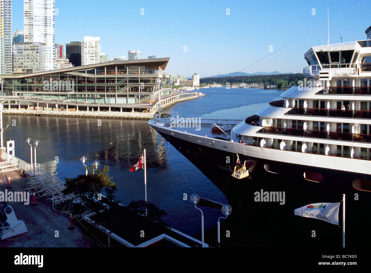 Cruise Ship docking at "Canada Place" Cruise Ship Terminal and New ...