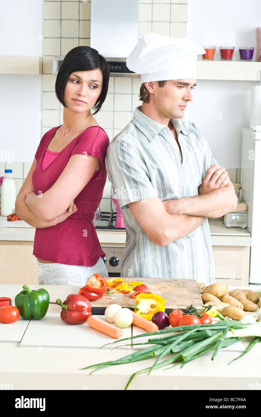 couple cooking dinner together Stock Photo - Alamy
