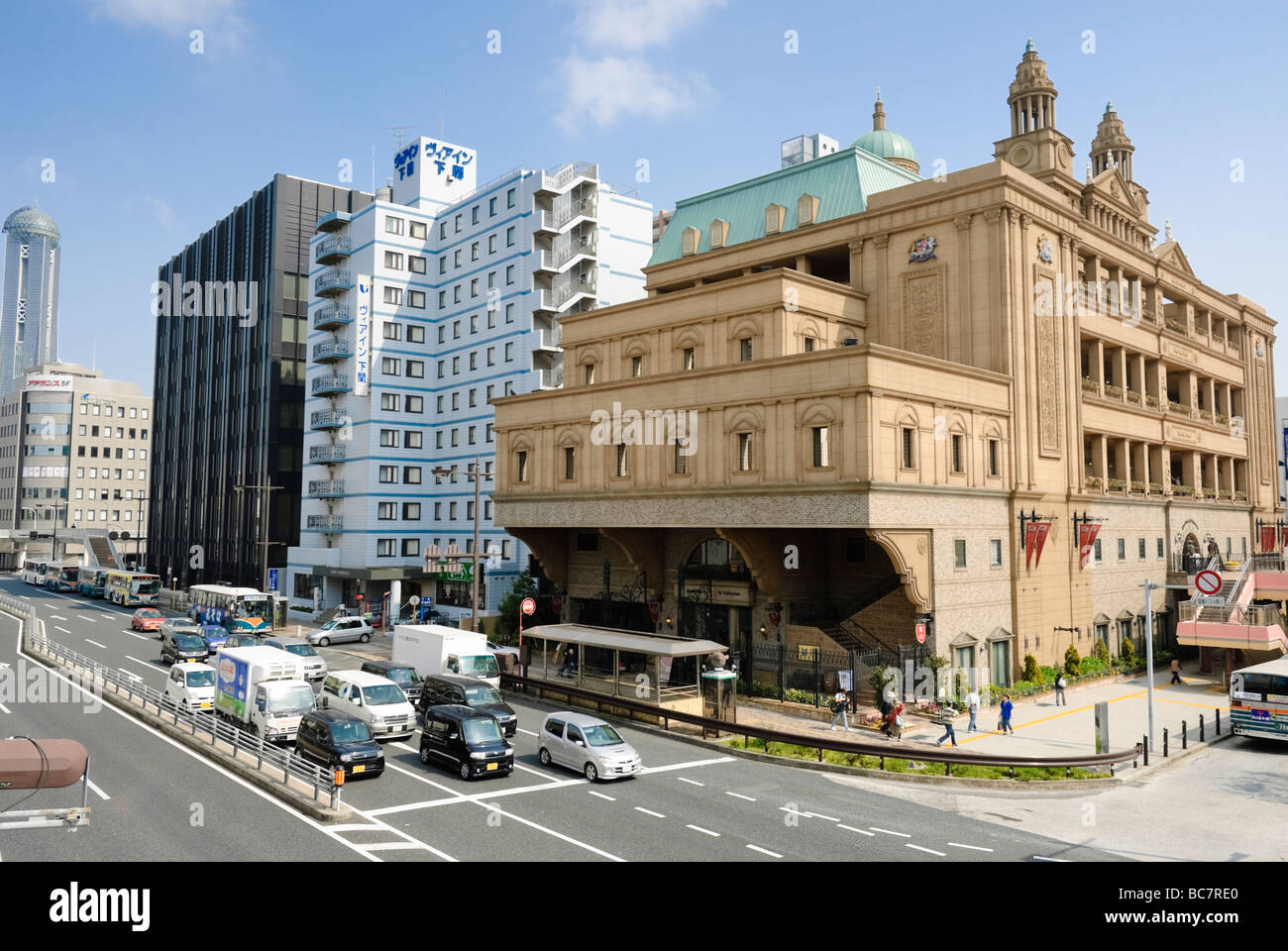 Japanese city centre scene Stock Photo - Alamy