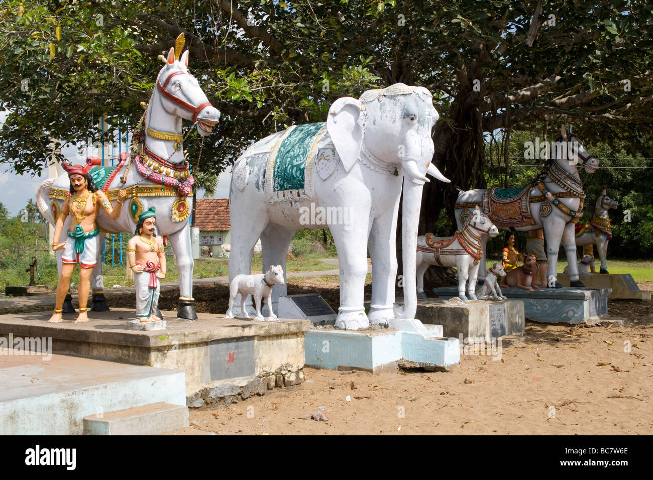 TRADITIONAL AYYANAR TEMPLE AT CUDDALORE DISTRICT IN TAMIL NADU Stock ...