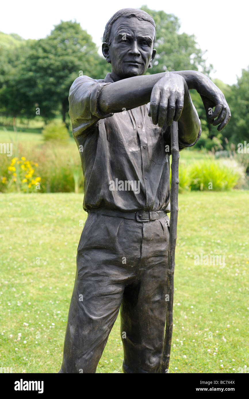 Statue of a man in a landscaped English Garden in Stoberry Park ...