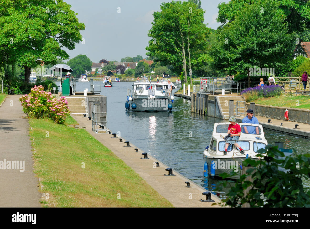 Laleham hi-res stock photography and images - Alamy