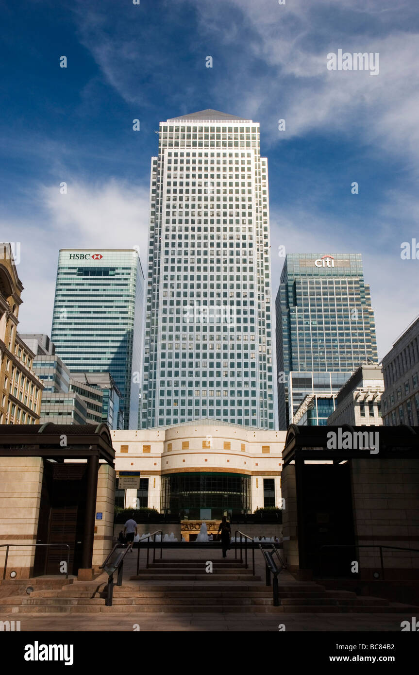 One cabot square hi-res stock photography and images - Alamy