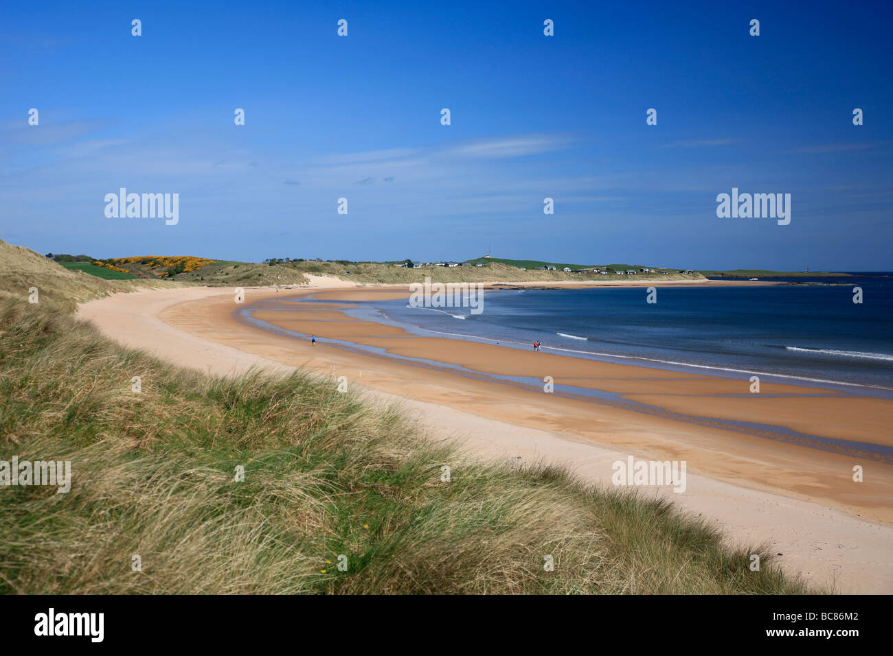 Sand patterns embleton bay beach hi-res stock photography and images ...