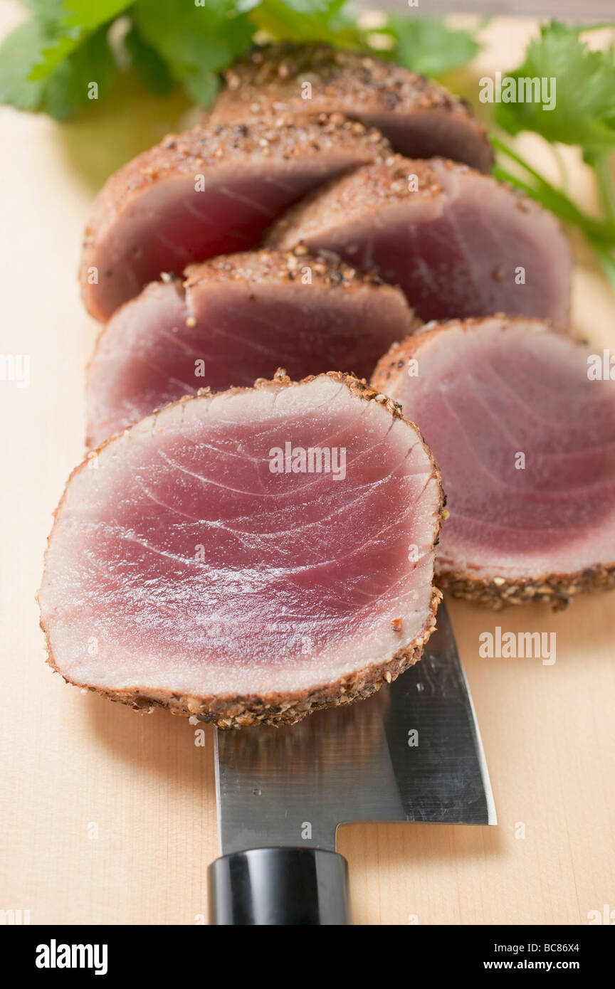 Seared, seasoned tuna fillet (close-up Stock Photo - Alamy