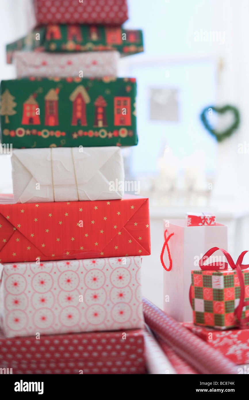 Pile many gift boxes hi-res stock photography and images - Alamy