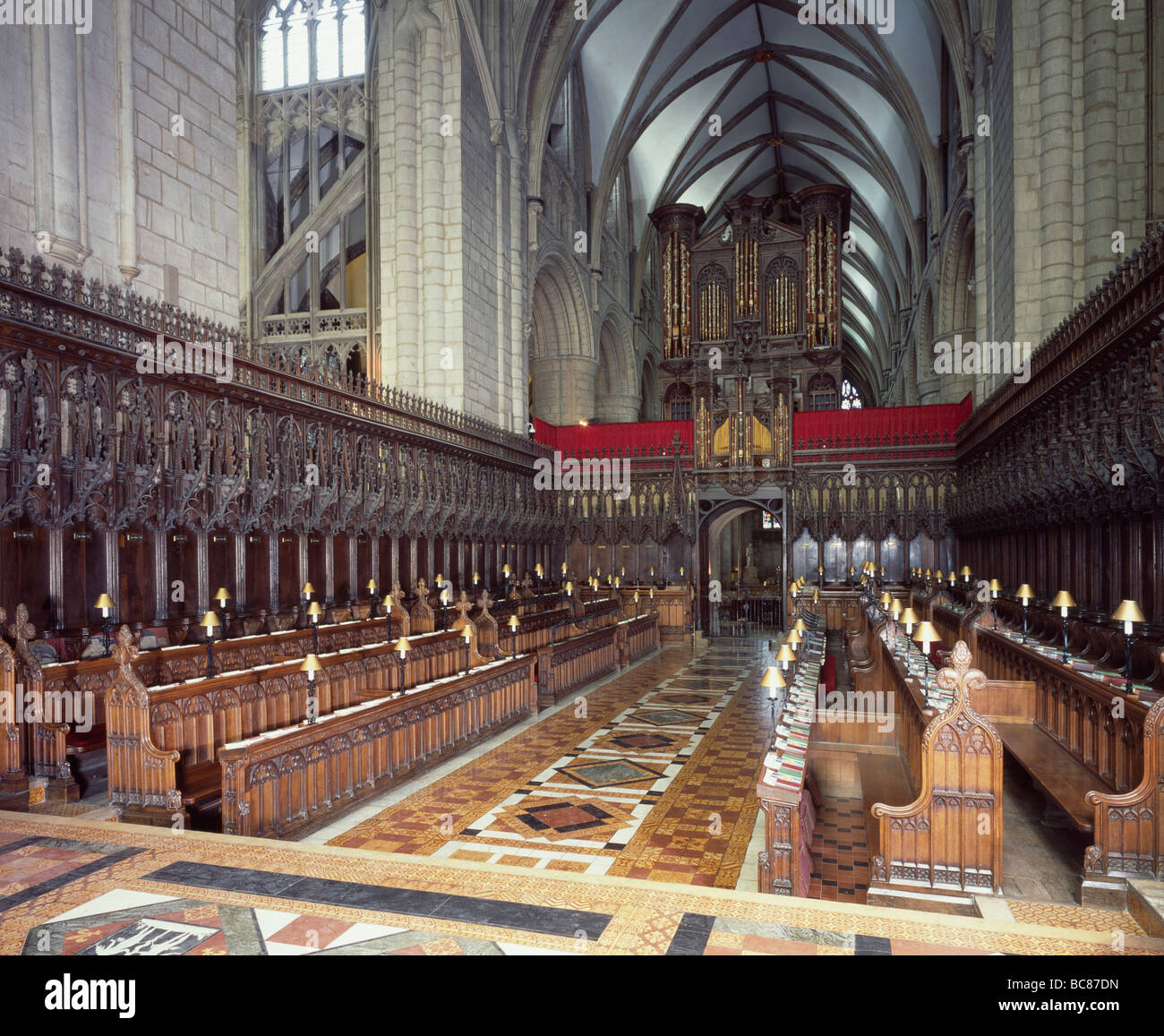 Gloucester cathedral choir hi-res stock photography and images - Alamy