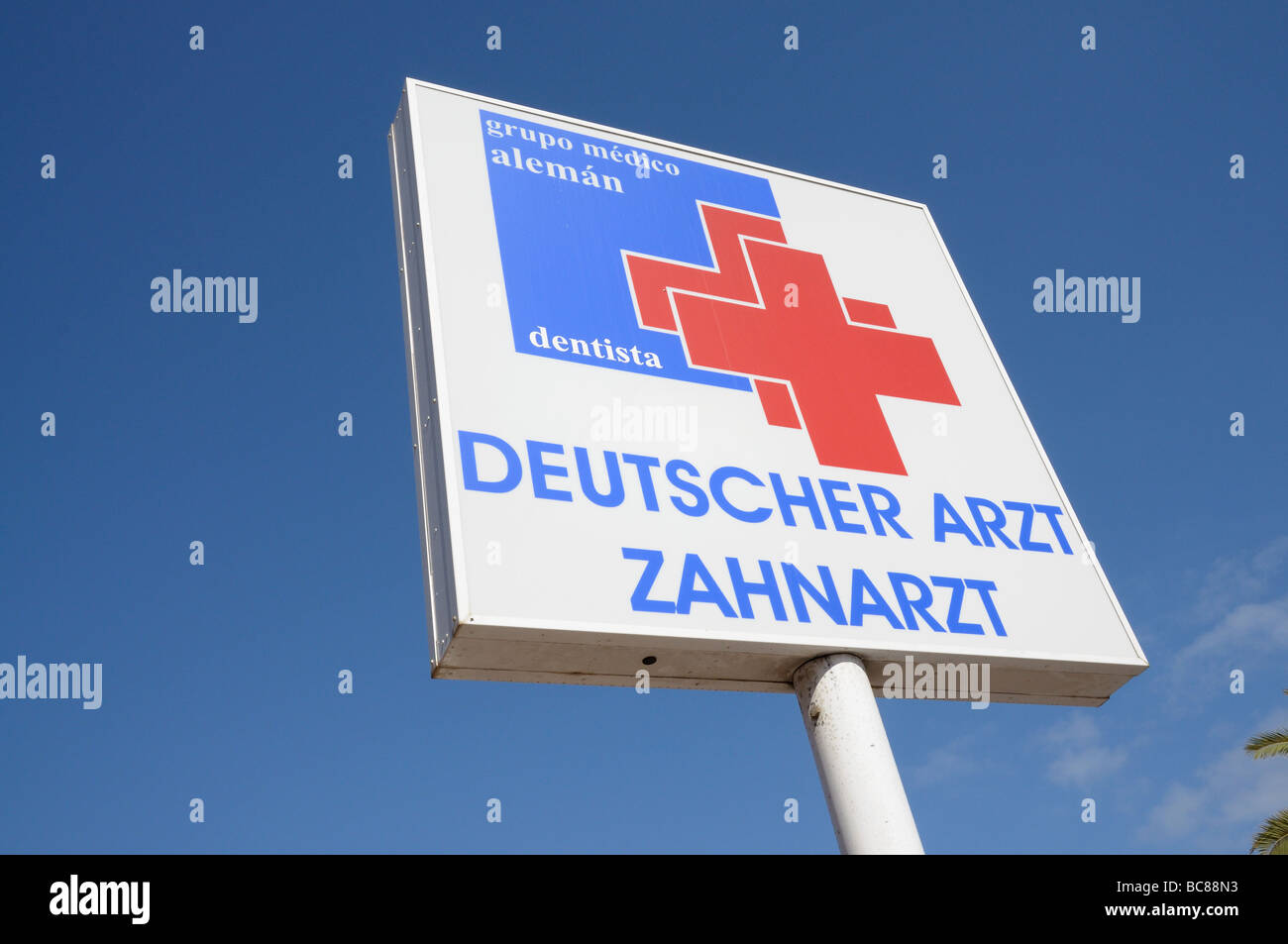 Doctor surgery sign hi-res stock photography and images - Alamy