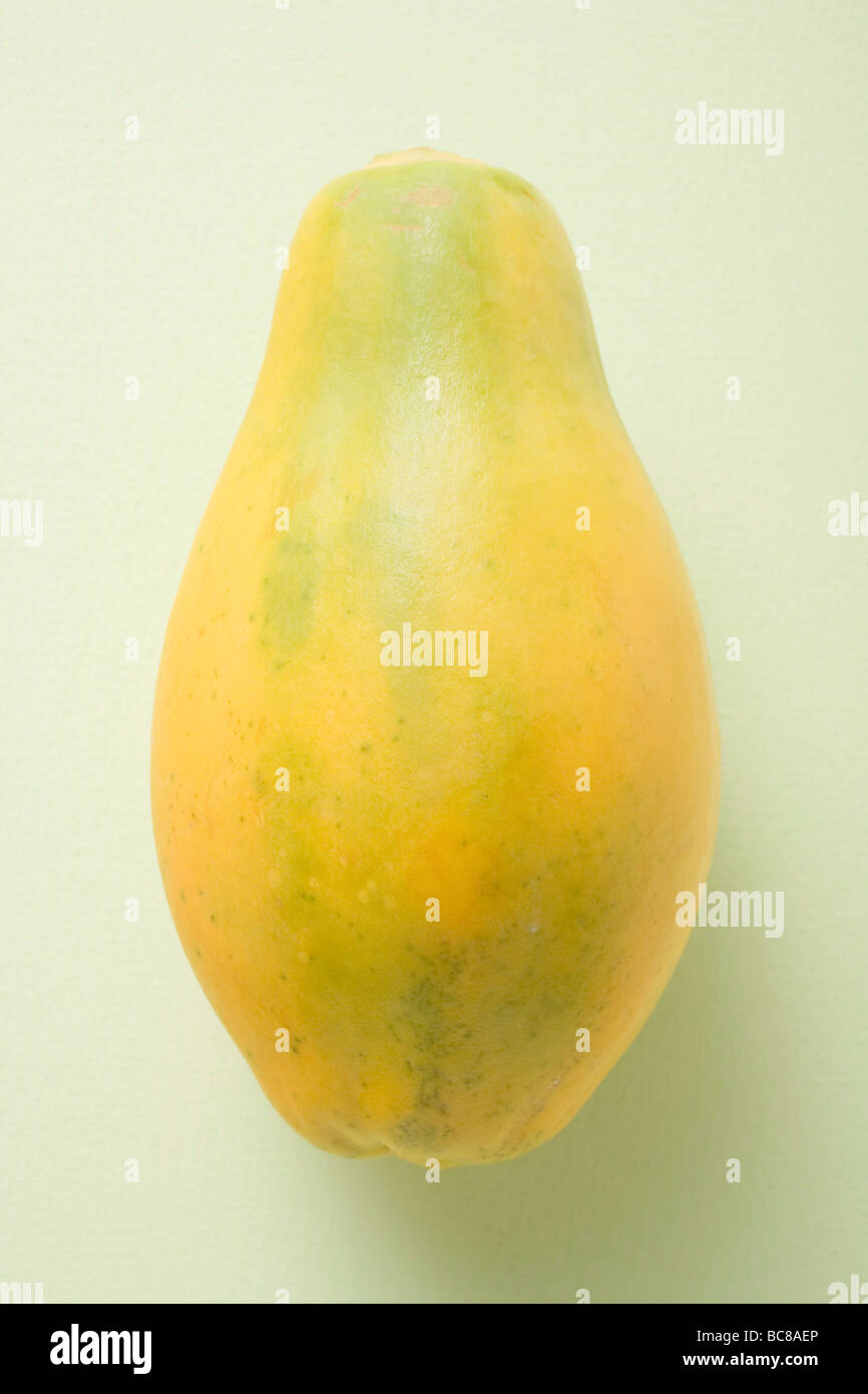 Whole papaya Stock Photo - Alamy