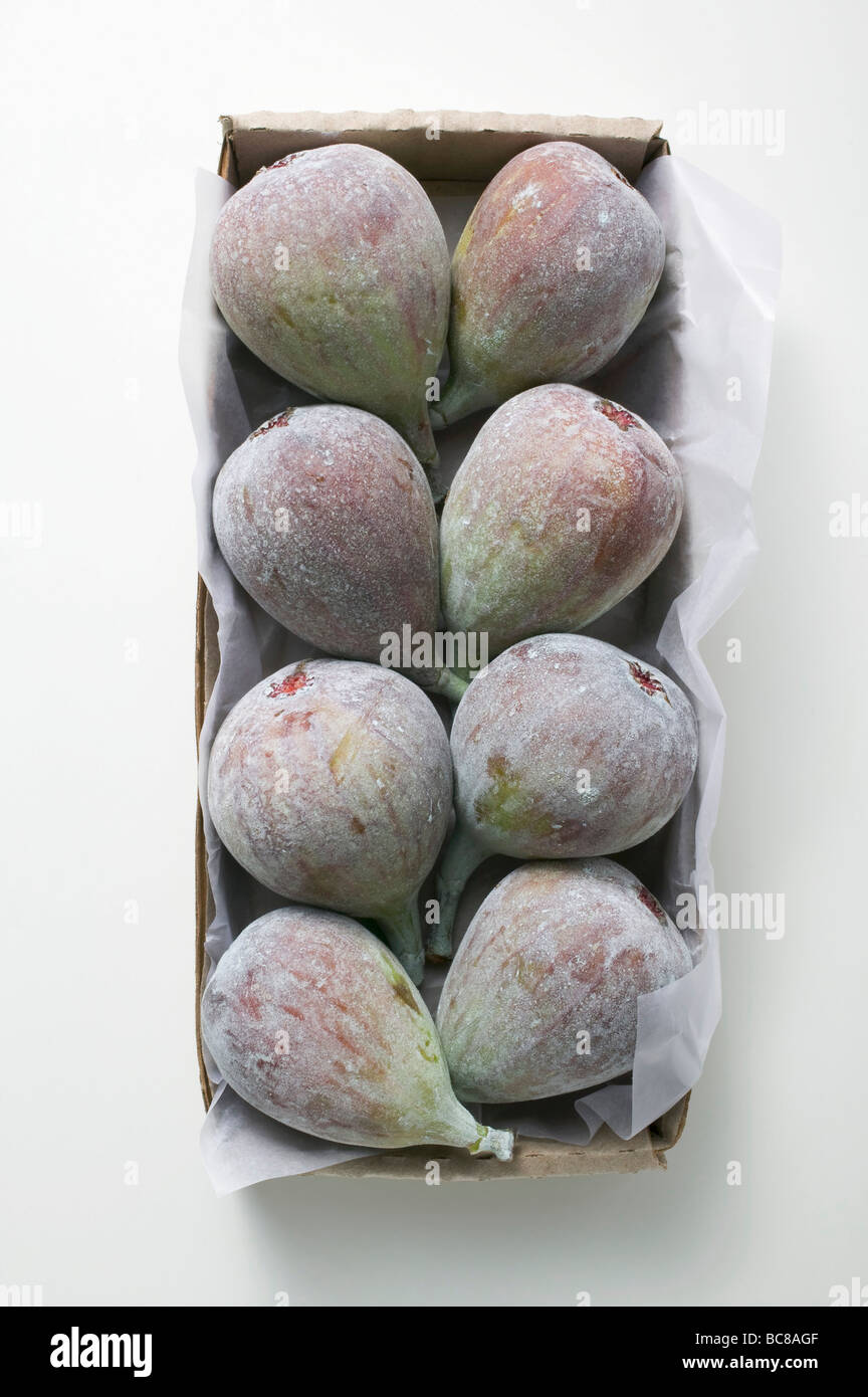 Fresh figs in box Stock Photo - Alamy