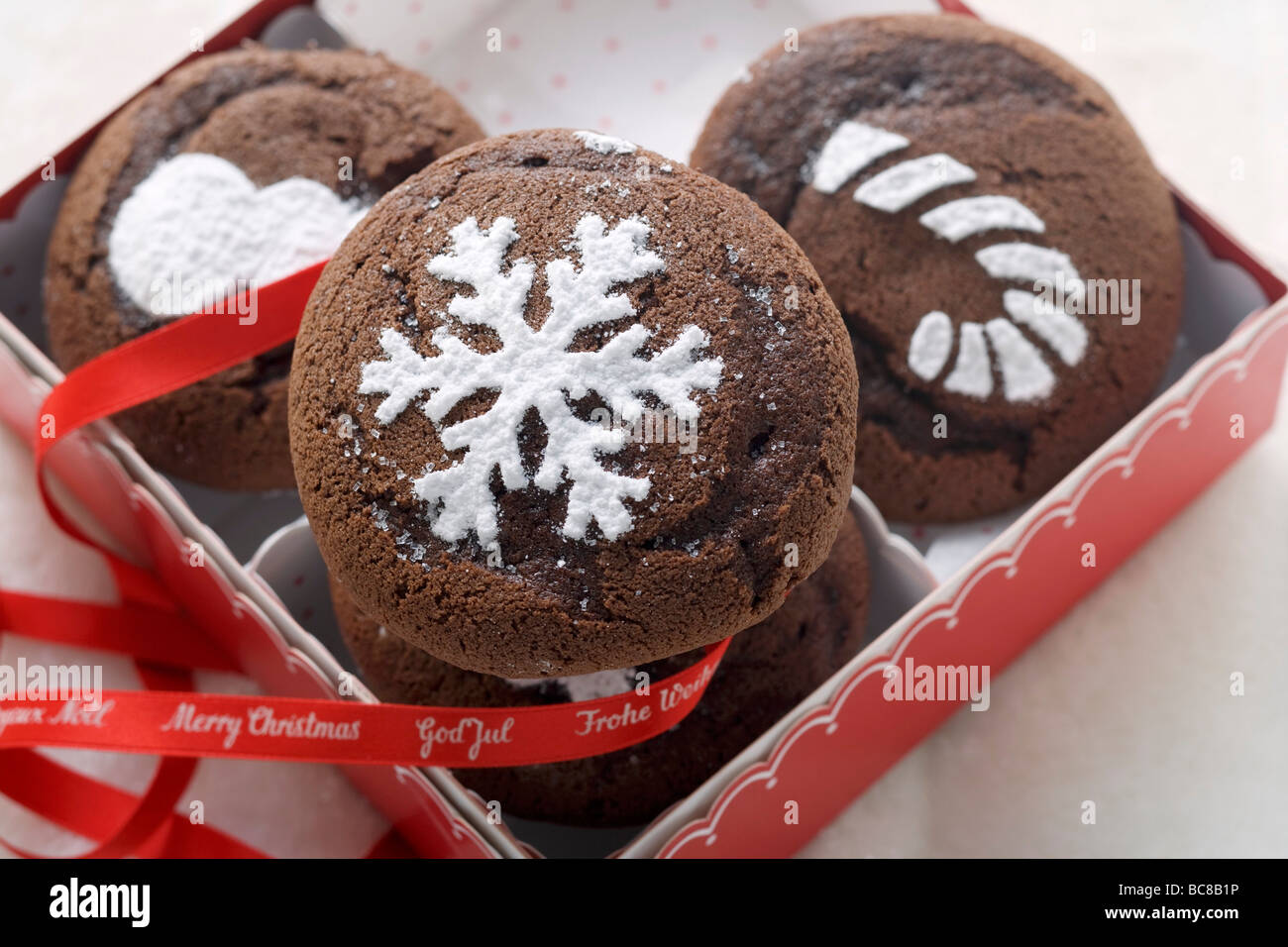 Chocolate muffins to give as a gift (Christmas Stock Photo - Alamy