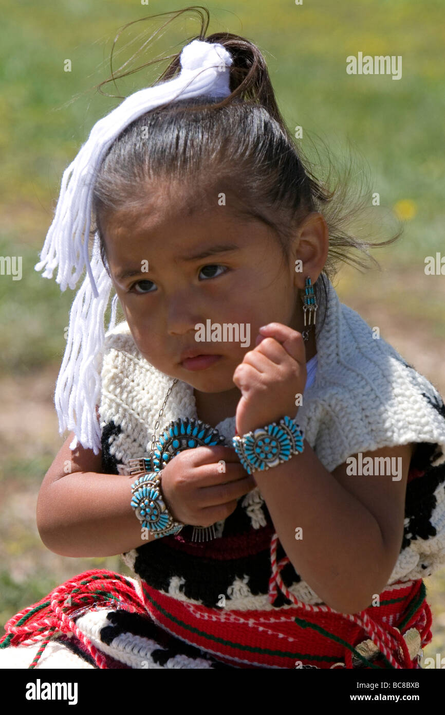Navajo indian girl hi-res stock photography and images - Alamy