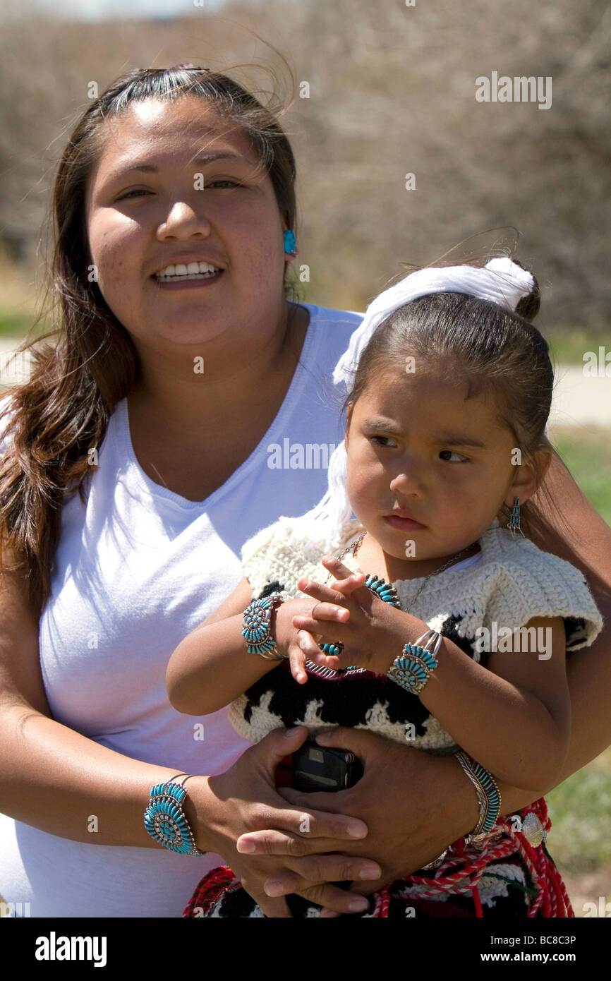 Mother daughter navajo hi-res stock photography and images - Alamy
