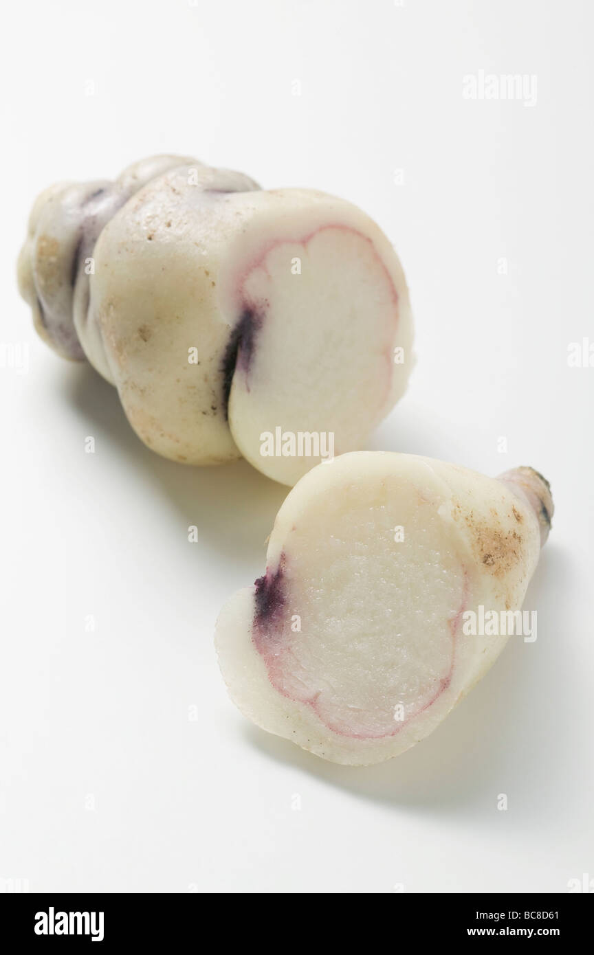 Cut in two pieces hi-res stock photography and images - Alamy