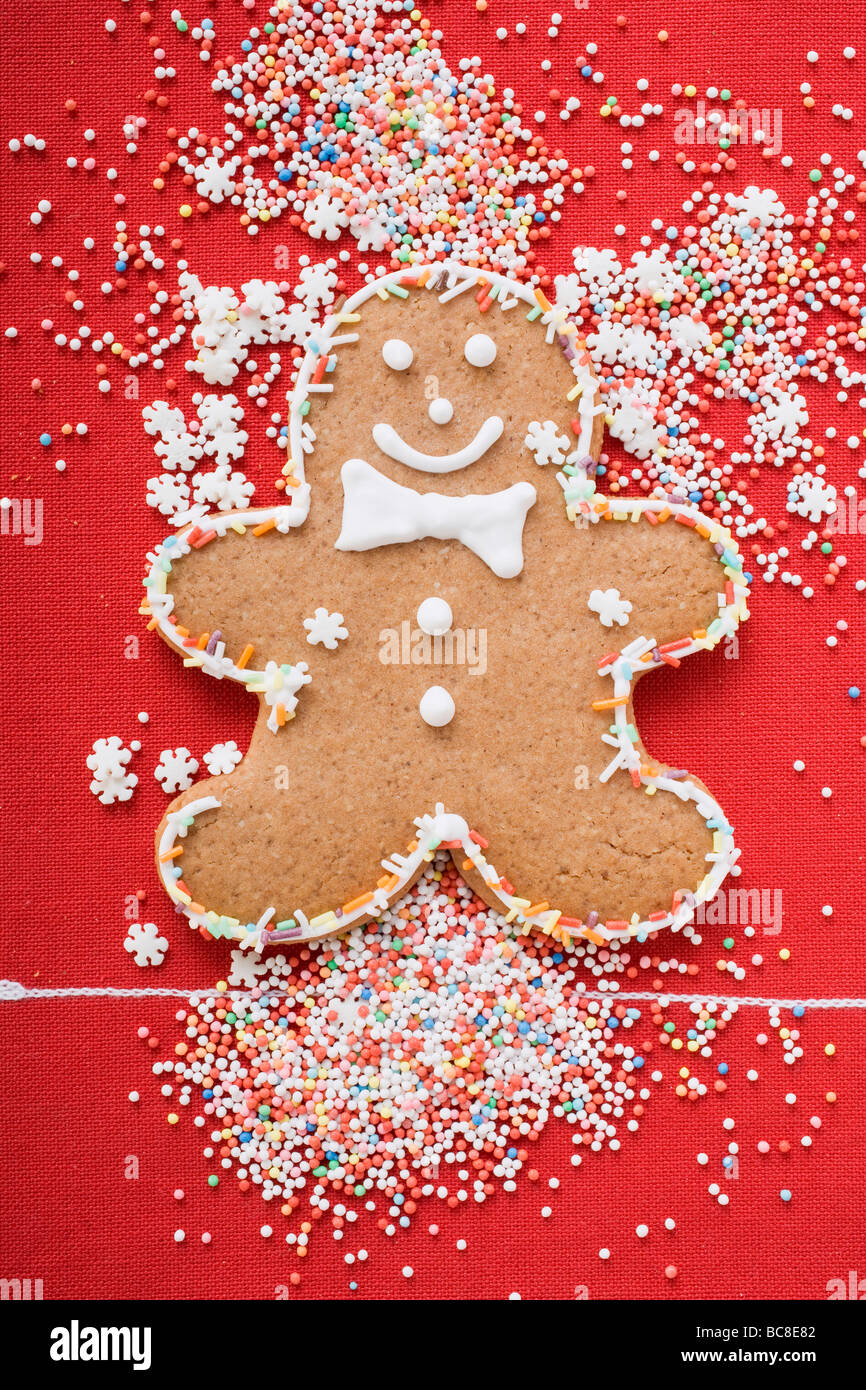 Gingerbread man with sprinkles Stock Photo - Alamy
