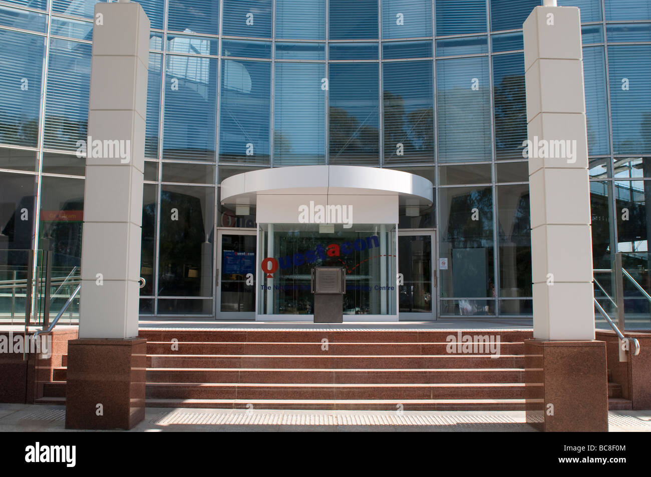 Questacon hi-res stock photography and images - Alamy