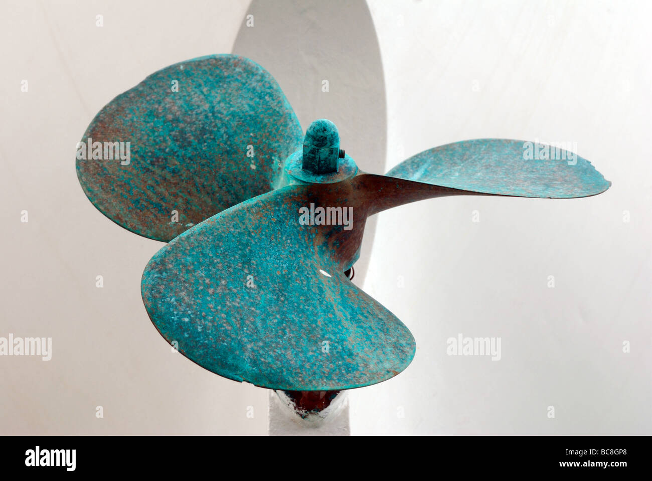 Propellor craft hi-res stock photography and images - Alamy