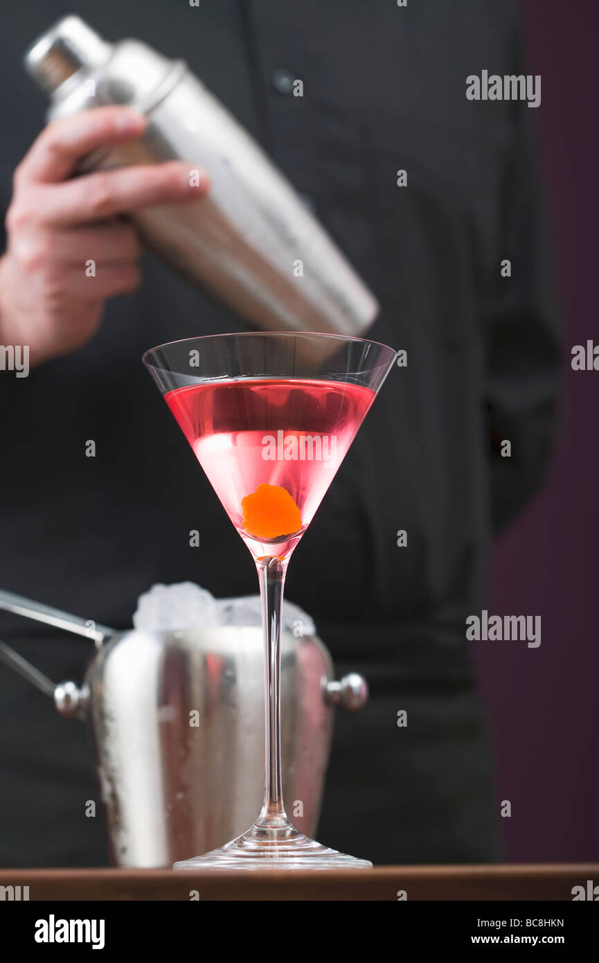 Cosmopolitan cocktail bar hi-res stock photography and images - Alamy