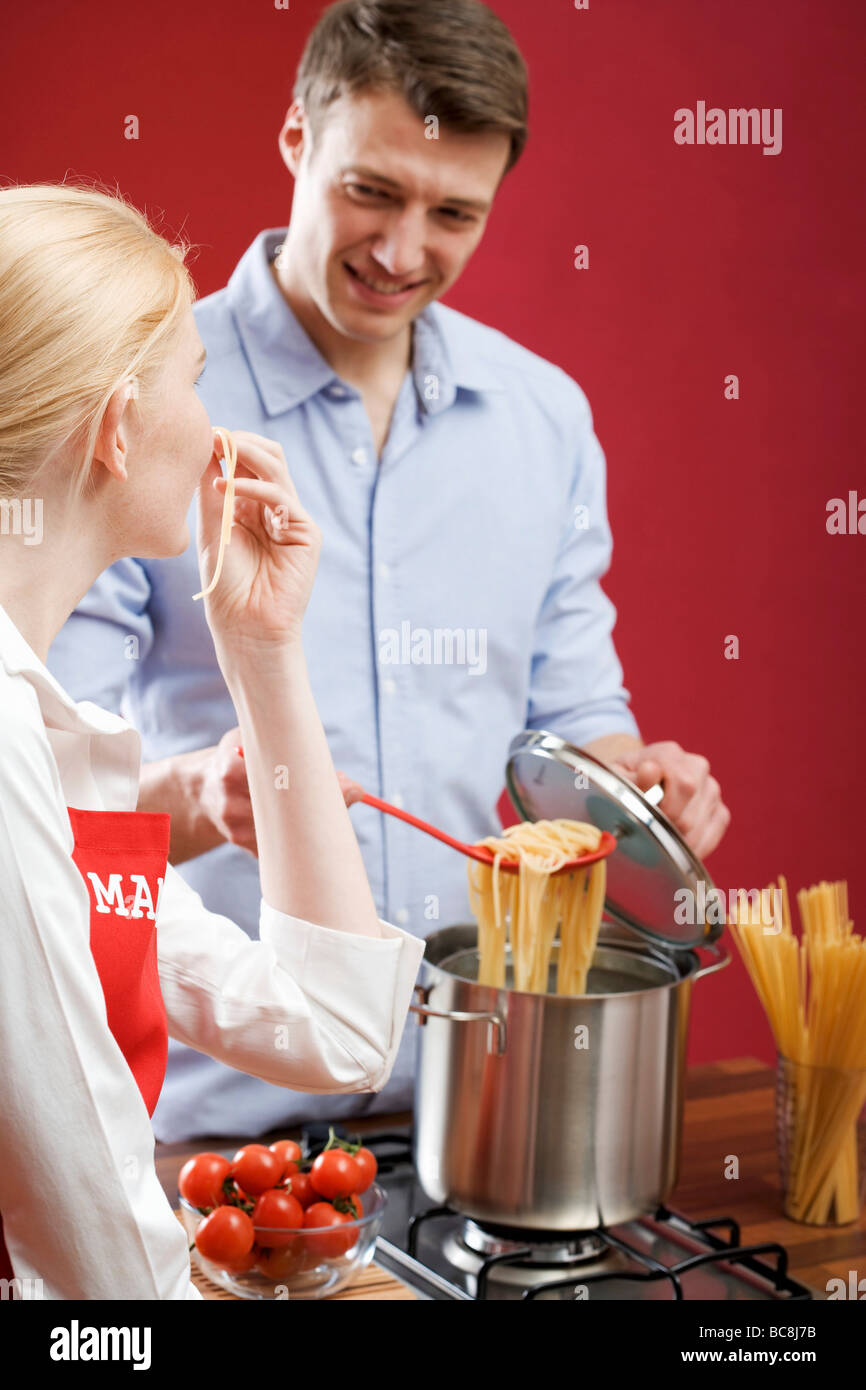 Man tasting spaghetti sauce hi-res stock photography and images - Alamy