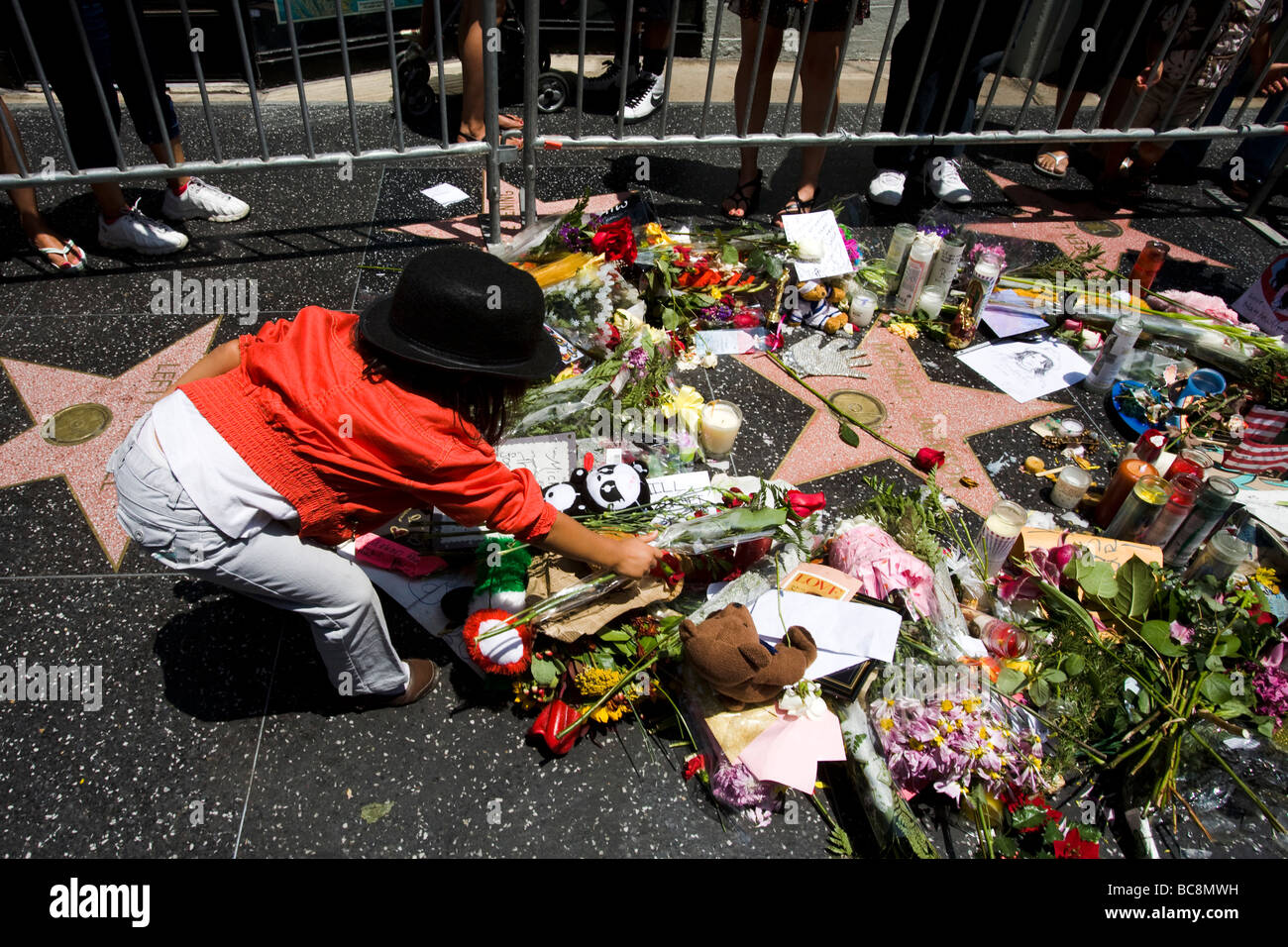Michael Jackson memorial Stock Photo - Alamy