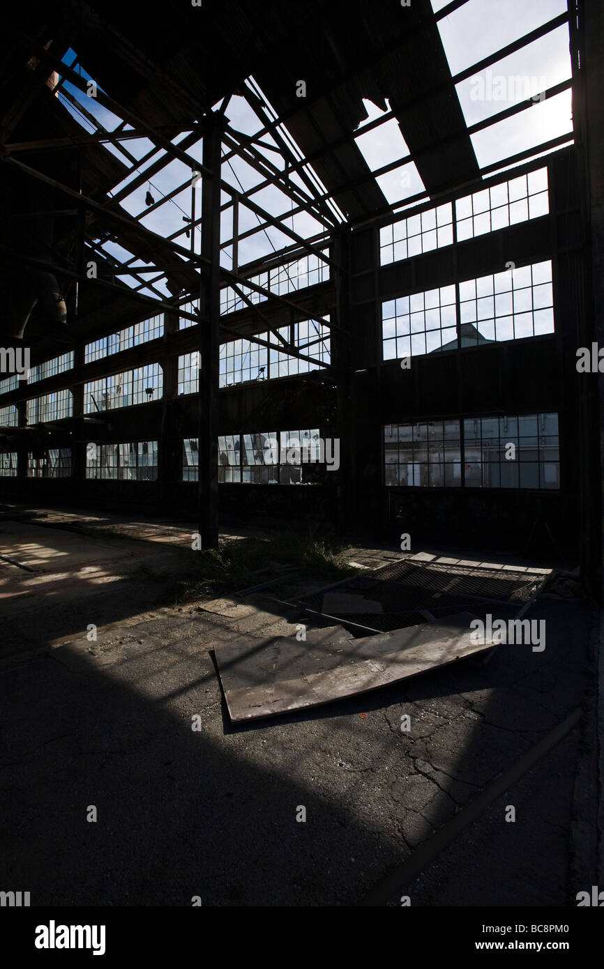 Abandoned terminal hi-res stock photography and images - Alamy