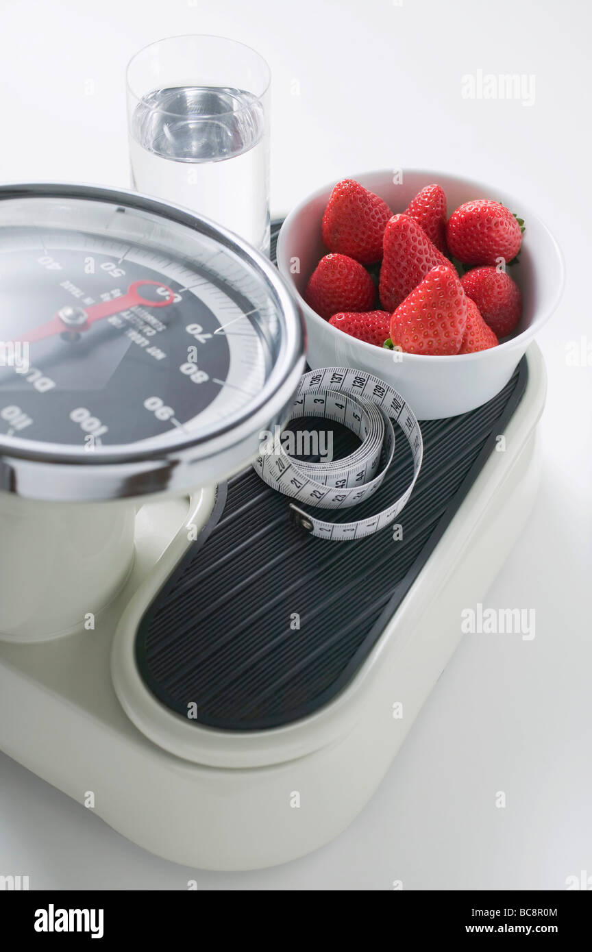 Weighing strawberries hi-res stock photography and images - Alamy