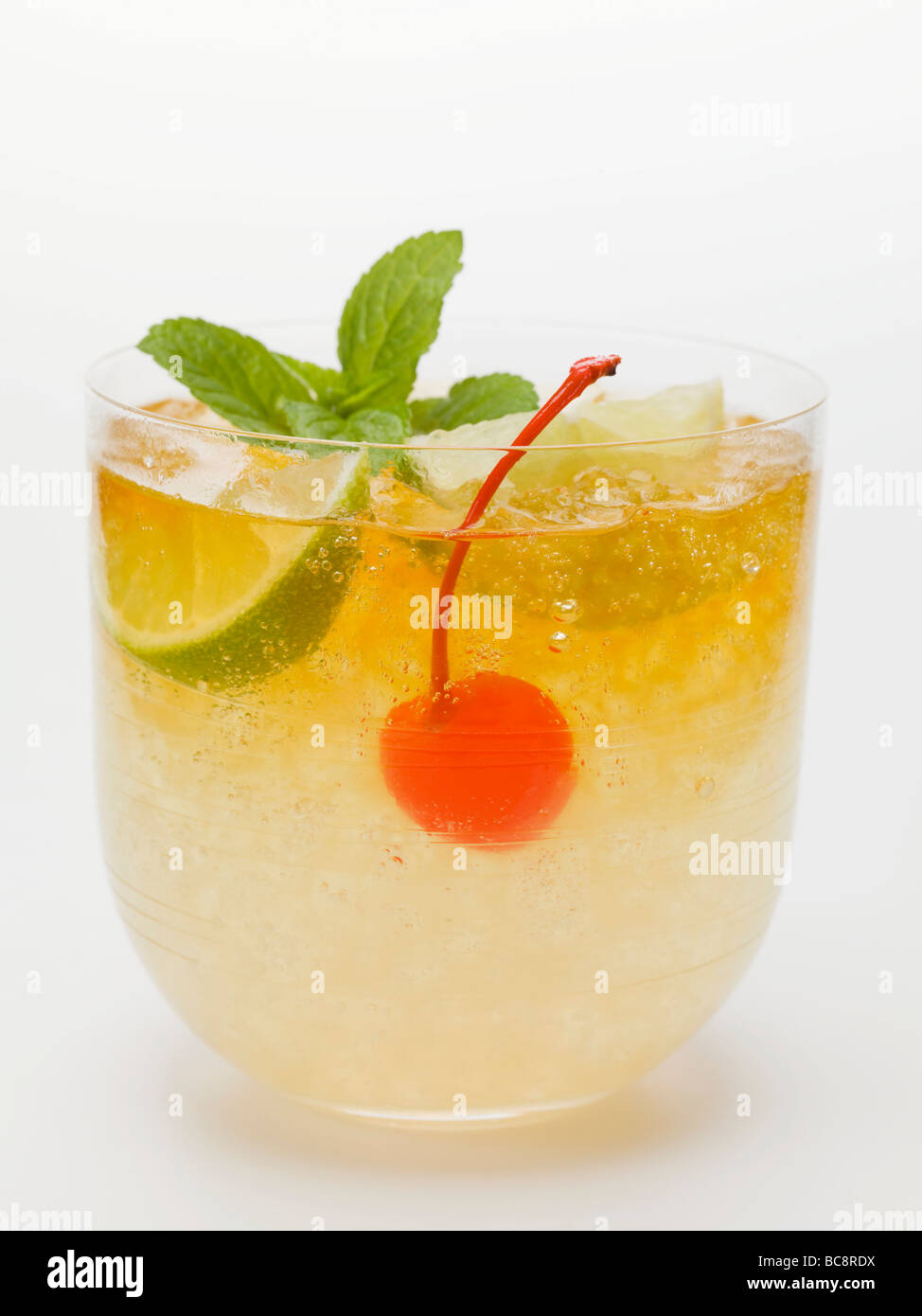 Manhattan cocktail on rocks hi-res stock photography and images - Alamy