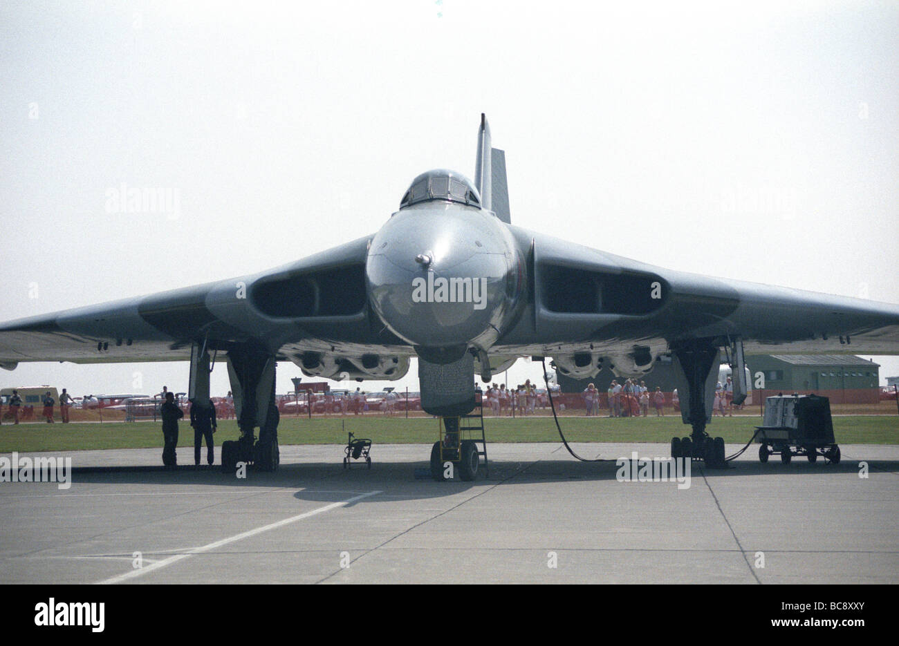 Avro vulcan cockpit hi-res stock photography and images - Alamy