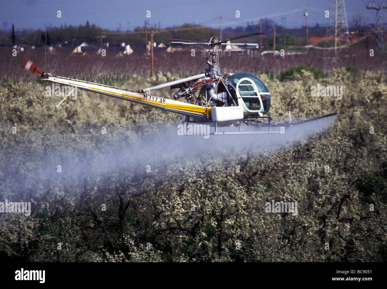 Fertilizing crops aerial hi-res stock photography and images - Alamy