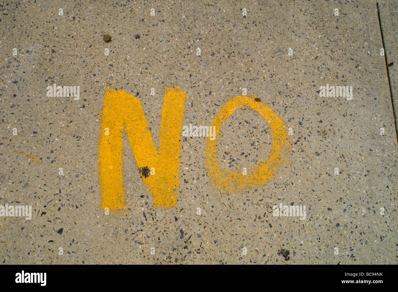 Graffiti sign prohibition hi-res stock photography and images - Alamy