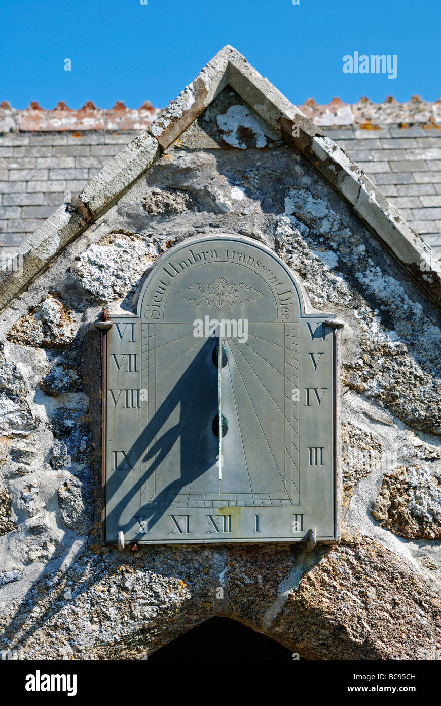 Sun dial hi-res stock photography and images - Alamy