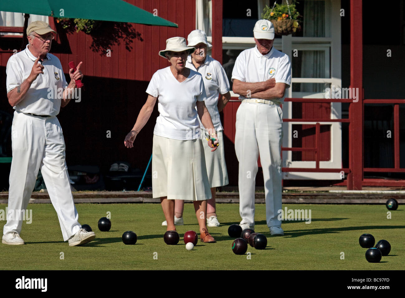 Lawn bowls match at Colemans Hatch East Sussex Stock Photo - Alamy