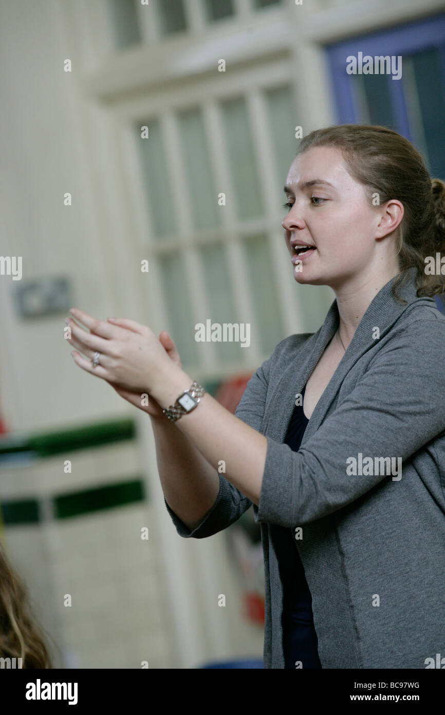 Clapping to music hi-res stock photography and images - Alamy