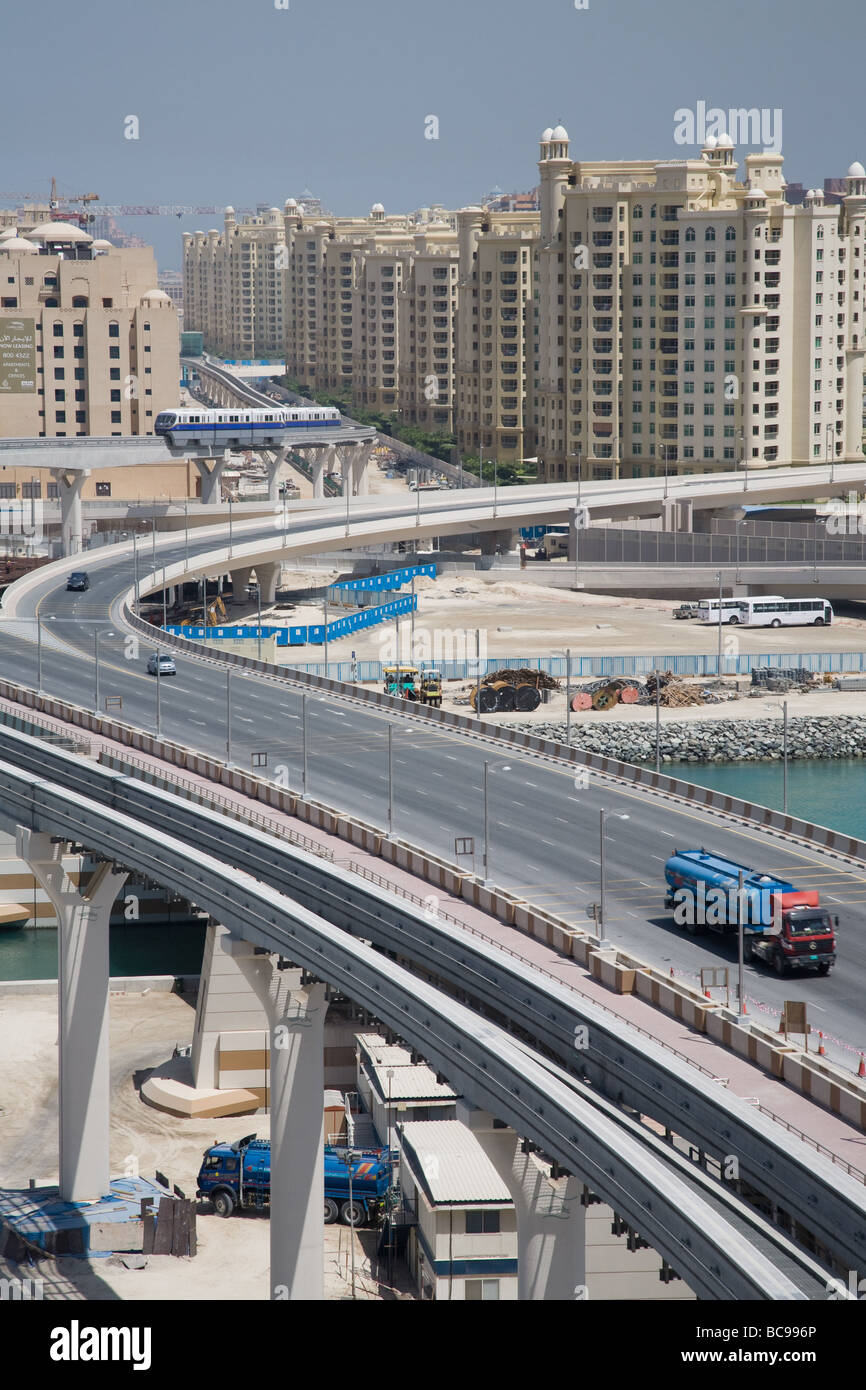 Dubai Palm Jumeirah Monorail Train and Track UAE Stock Photo - Alamy
