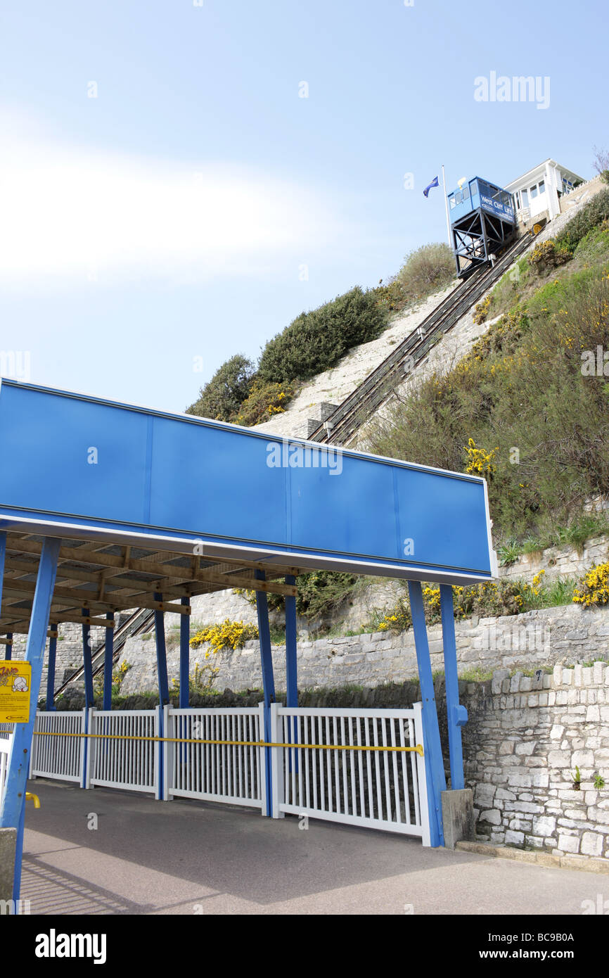 Bournemouth trains hi-res stock photography and images - Alamy