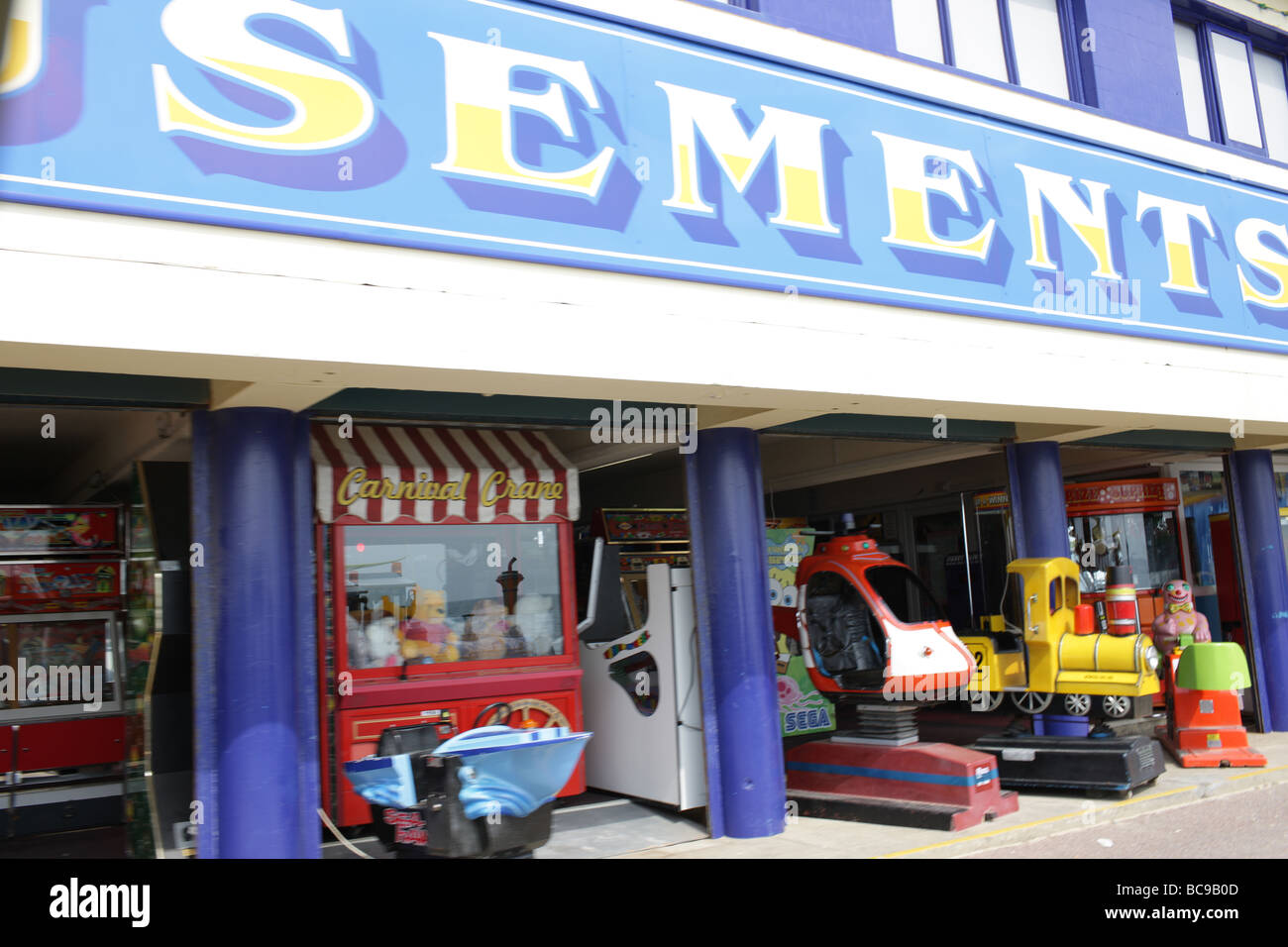 Bournemouth pier amusements hi-res stock photography and images - Alamy