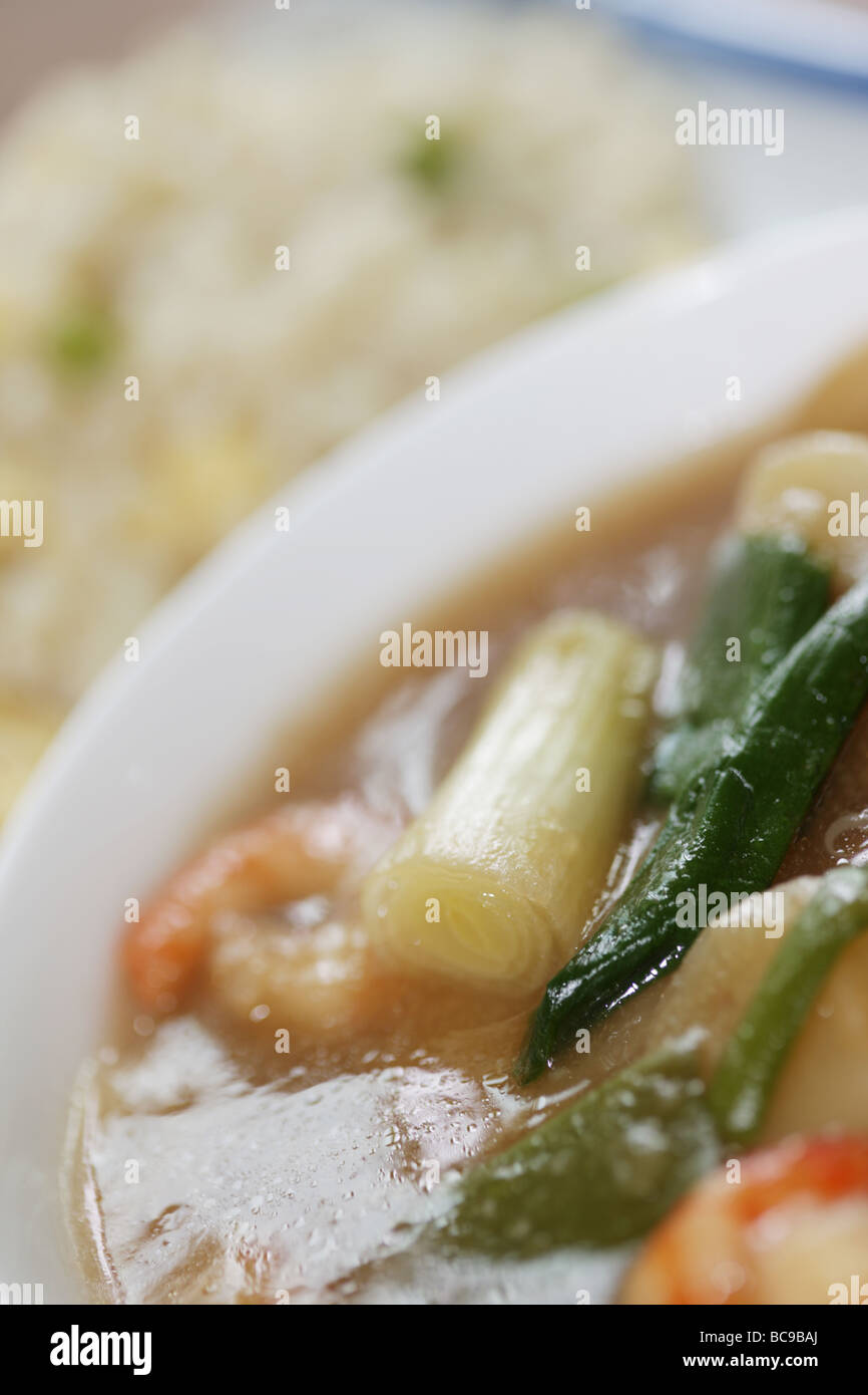 Prawns with Ginger and Spring Onion Stock Photo - Alamy