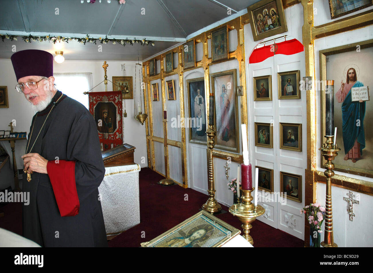 Orthodox priest iconostasis hi-res stock photography and images - Alamy
