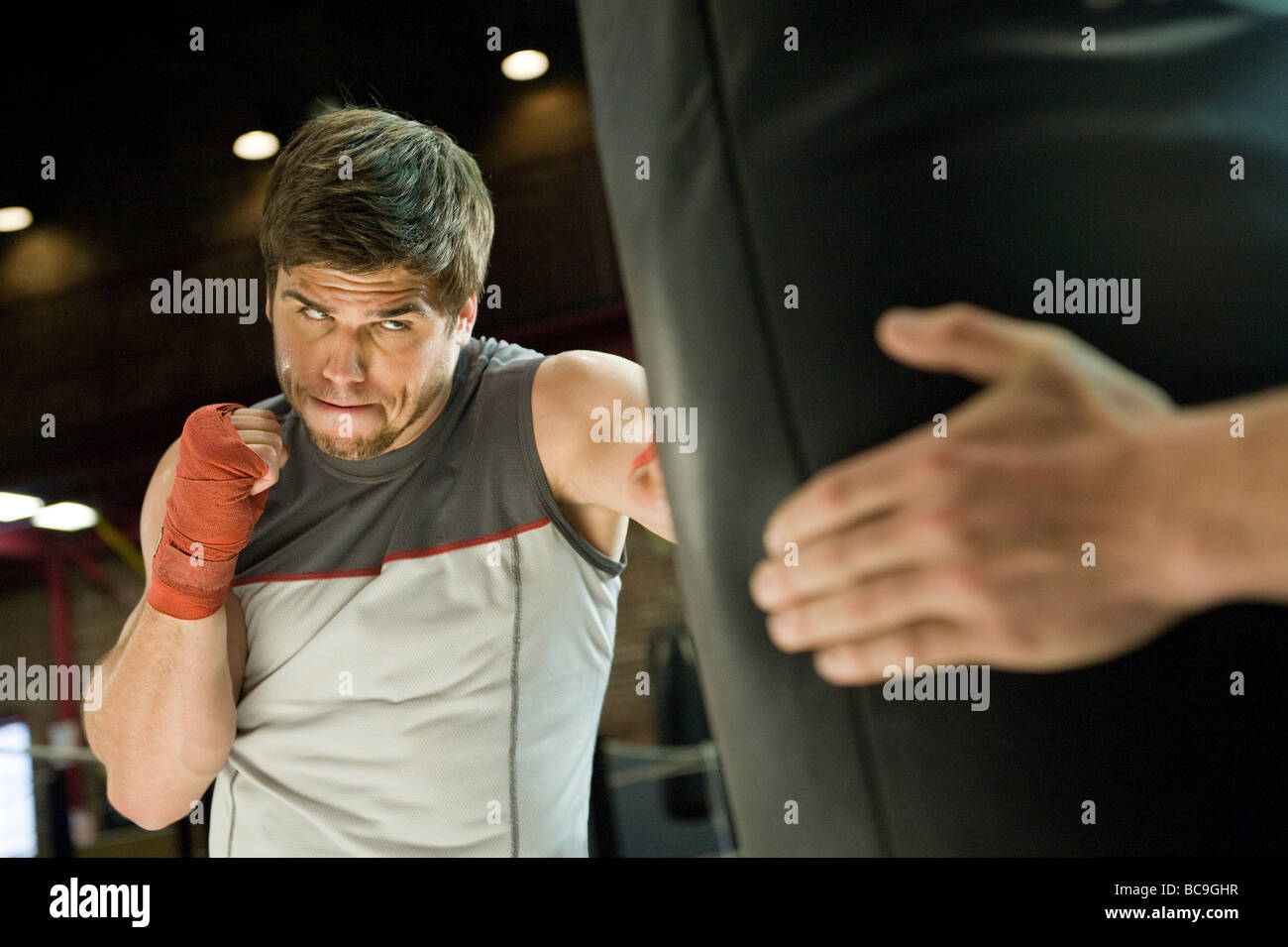 Ultimate fighters training hi-res stock photography and images - Alamy