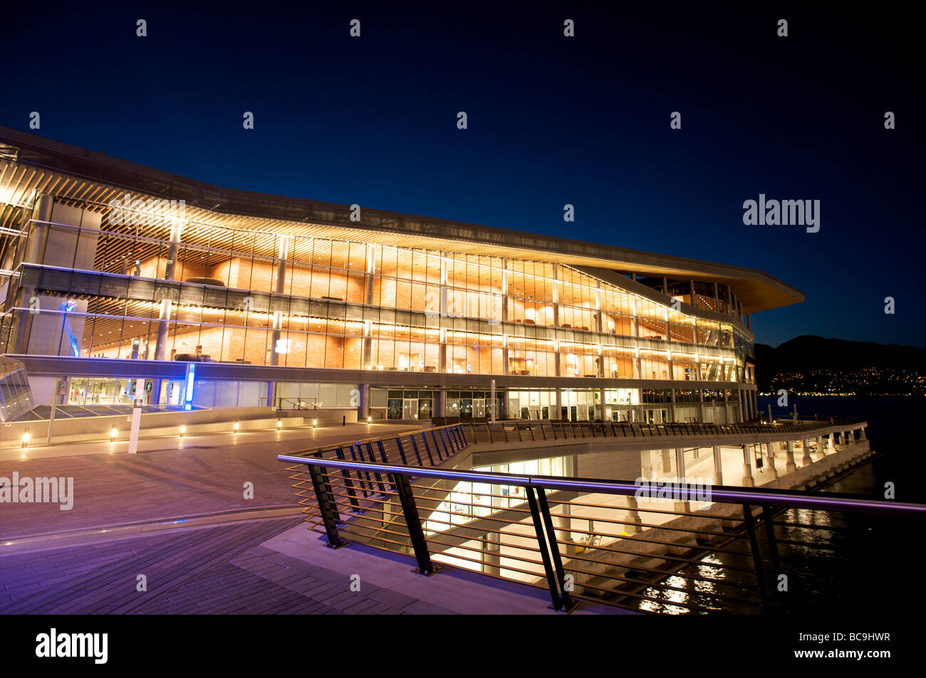 Downtown conference center hi-res stock photography and images - Alamy