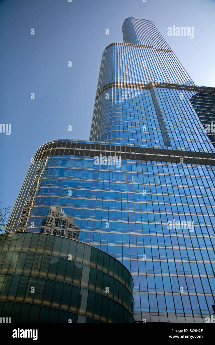 The Trump International Hotel and Tower located in downtown Chicago ...