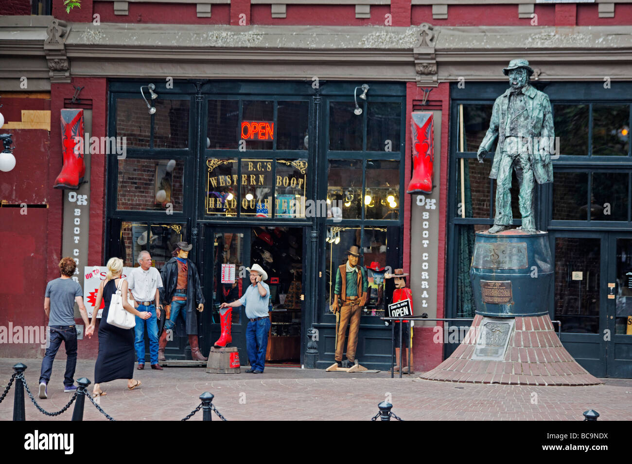 Maple tree square gastown vancouver hi-res stock photography and images ...