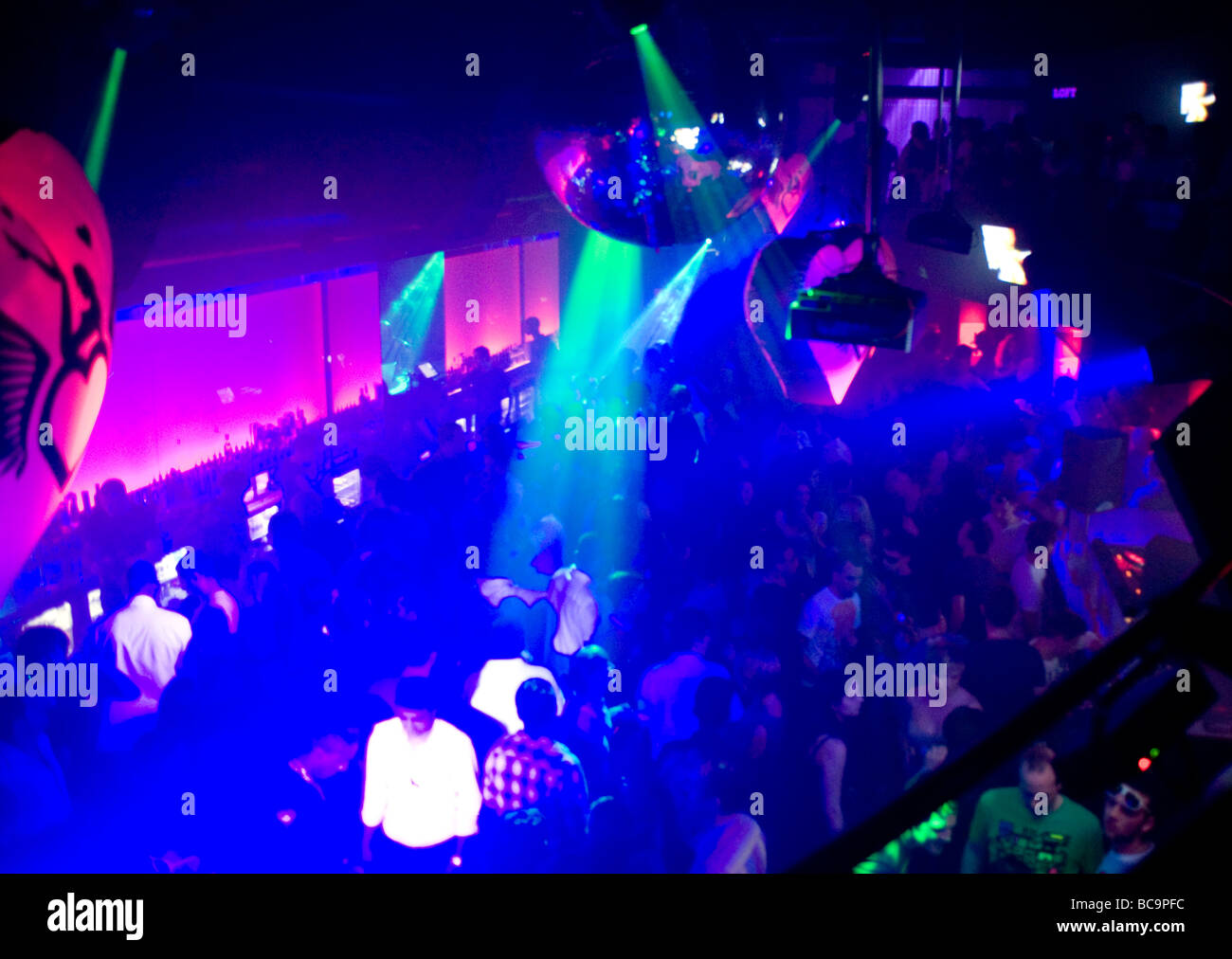 People dancing at a club Stock Photo - Alamy