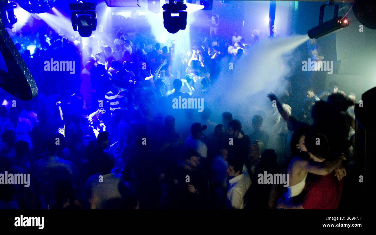 People dancing at a club Stock Photo - Alamy