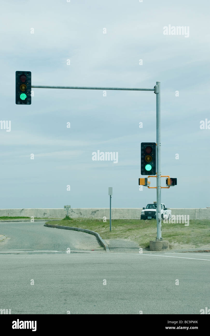 Right angle crossing hi-res stock photography and images - Alamy