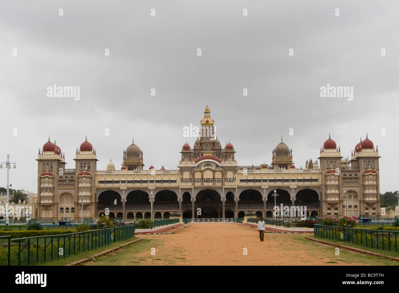 Mysore palace entrance gate hi-res stock photography and images - Alamy