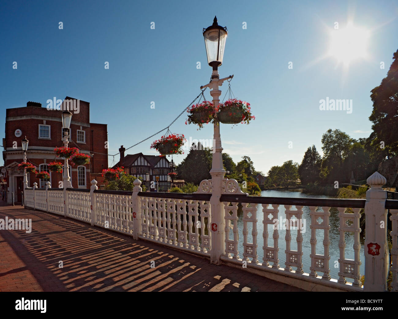 Tonbridge high street hi-res stock photography and images - Alamy